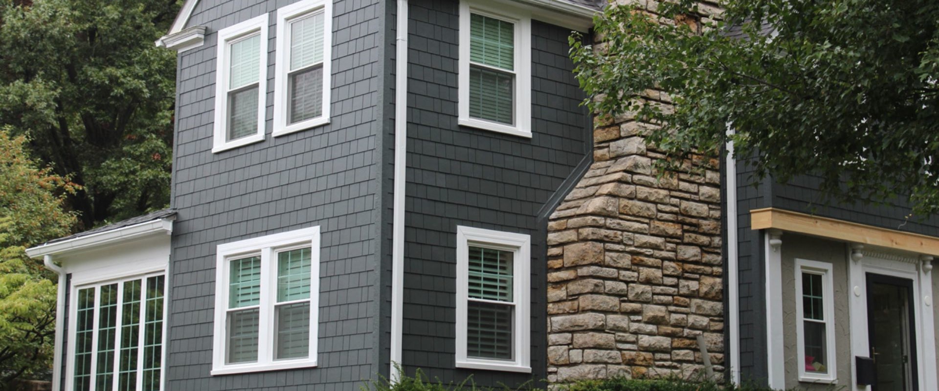 Does new siding and gutters increase home value?
